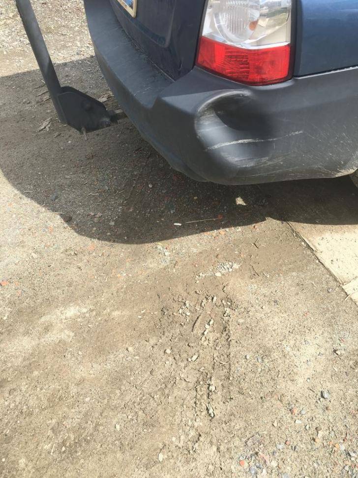 Comment réparer un pare-chocs en plastique enfoncé - Guide Astuces