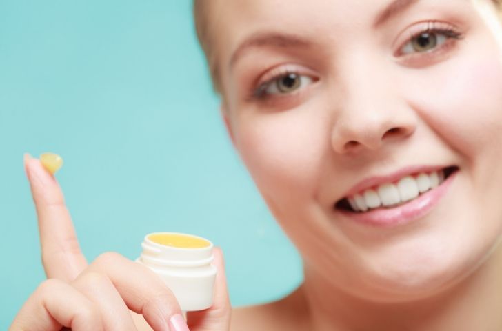 16 utilisations méconnues de la vaseline - Guide Astuces 16 utilisations méconnues de la vaseline - Guide Astuces